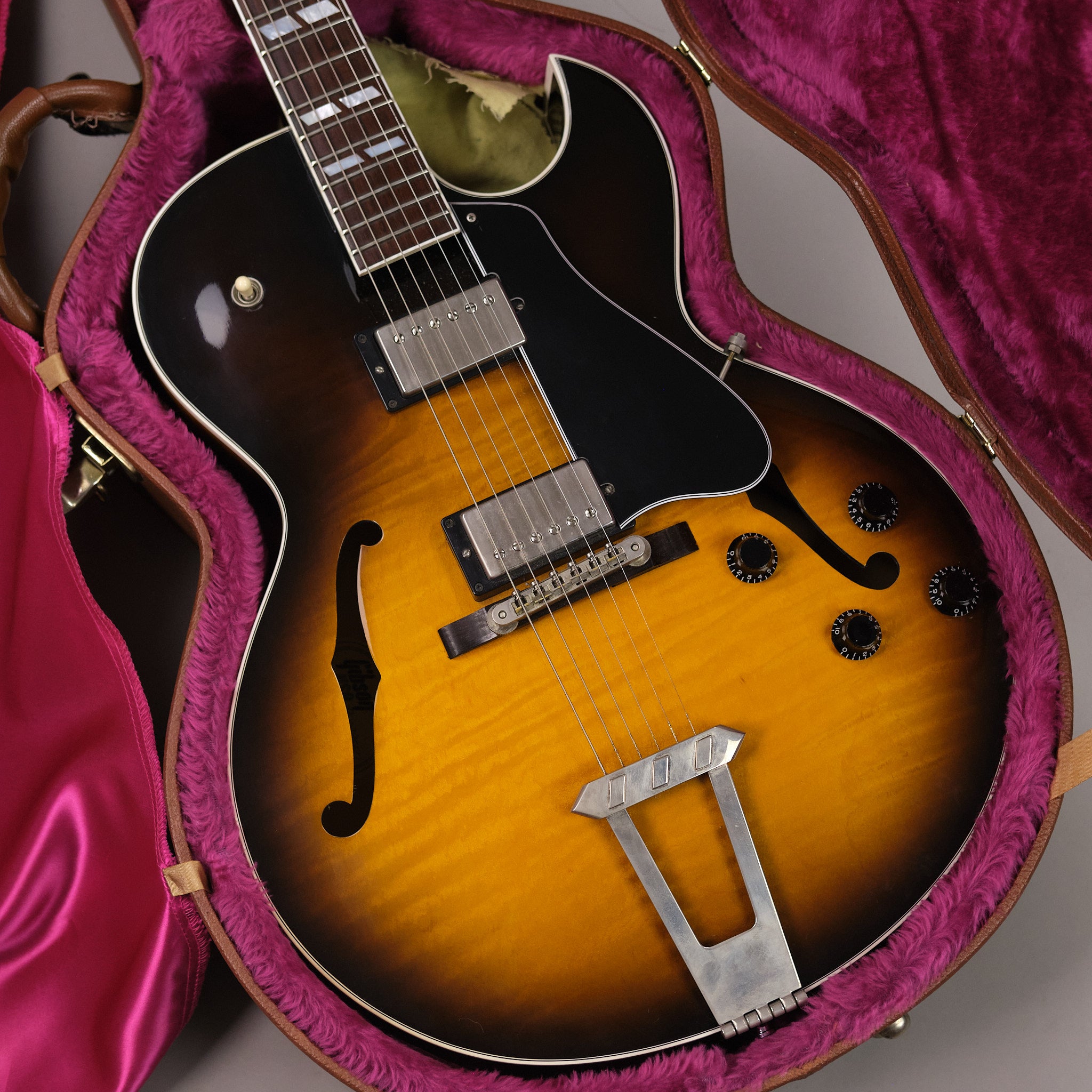 Vintage & Used (Fretted Instruments)